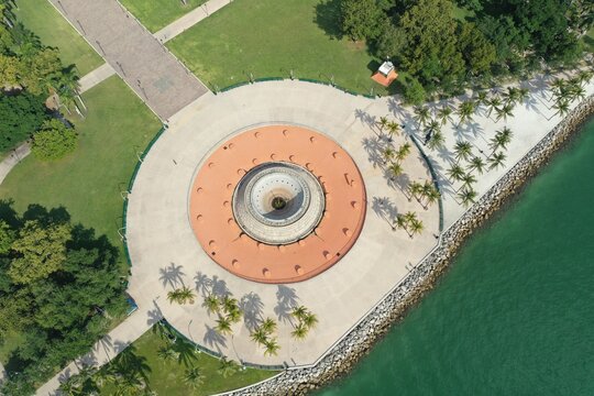 Загадка фонтана в Bayfront Park, Miami